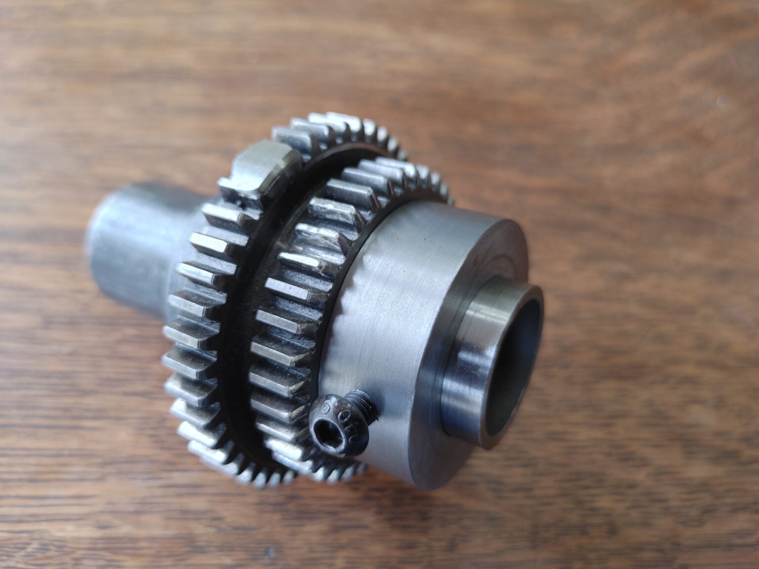 Repairing Kearney & Trecker stripped feed gear - In Search of Lost Zeros